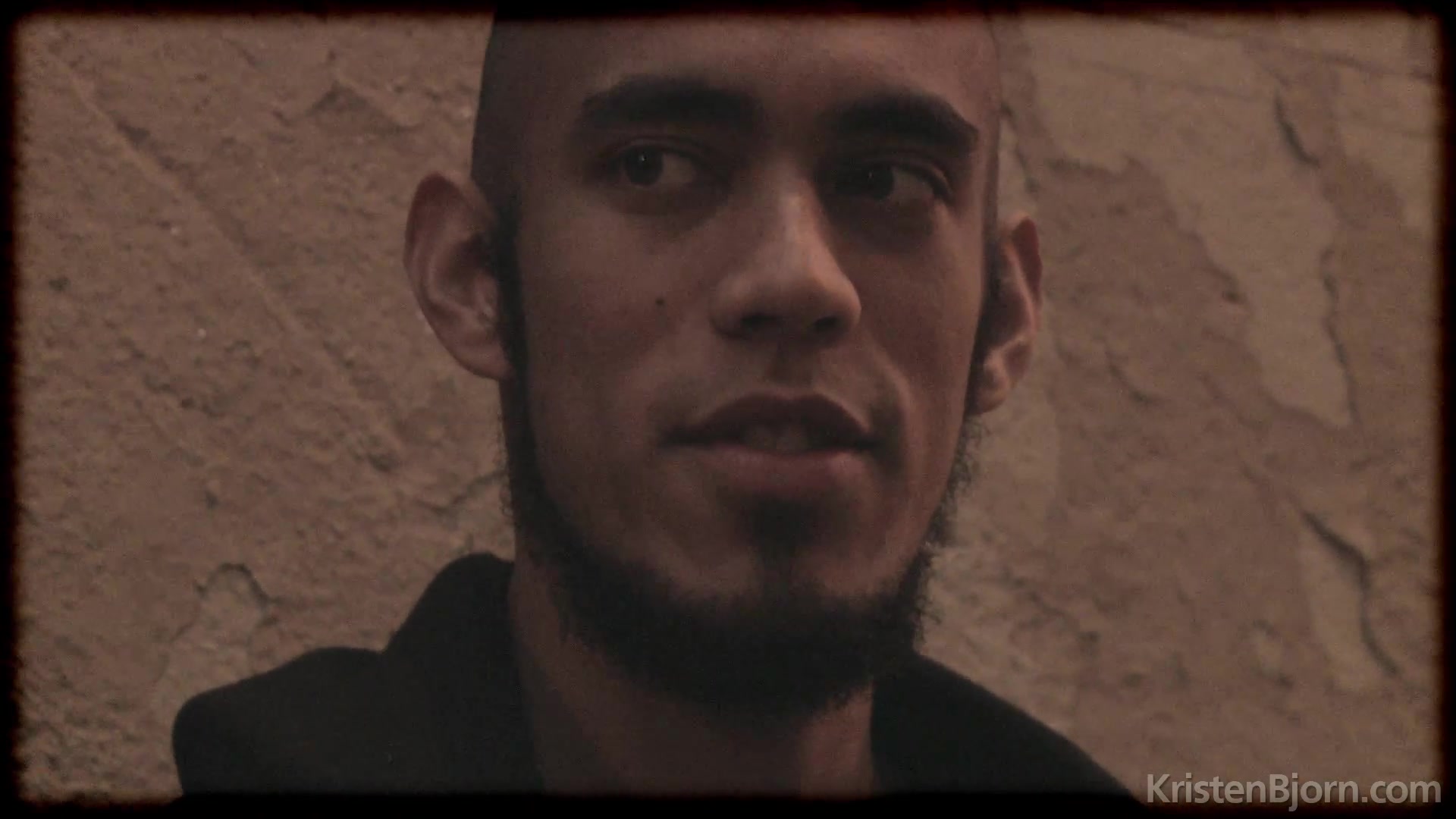 Viktor Rom & Louis Ricaute - GayHardFuck.com